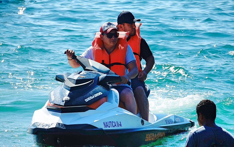 MOTO ACUATICA EN MANZANILLO - Conoce Manzanilllo
